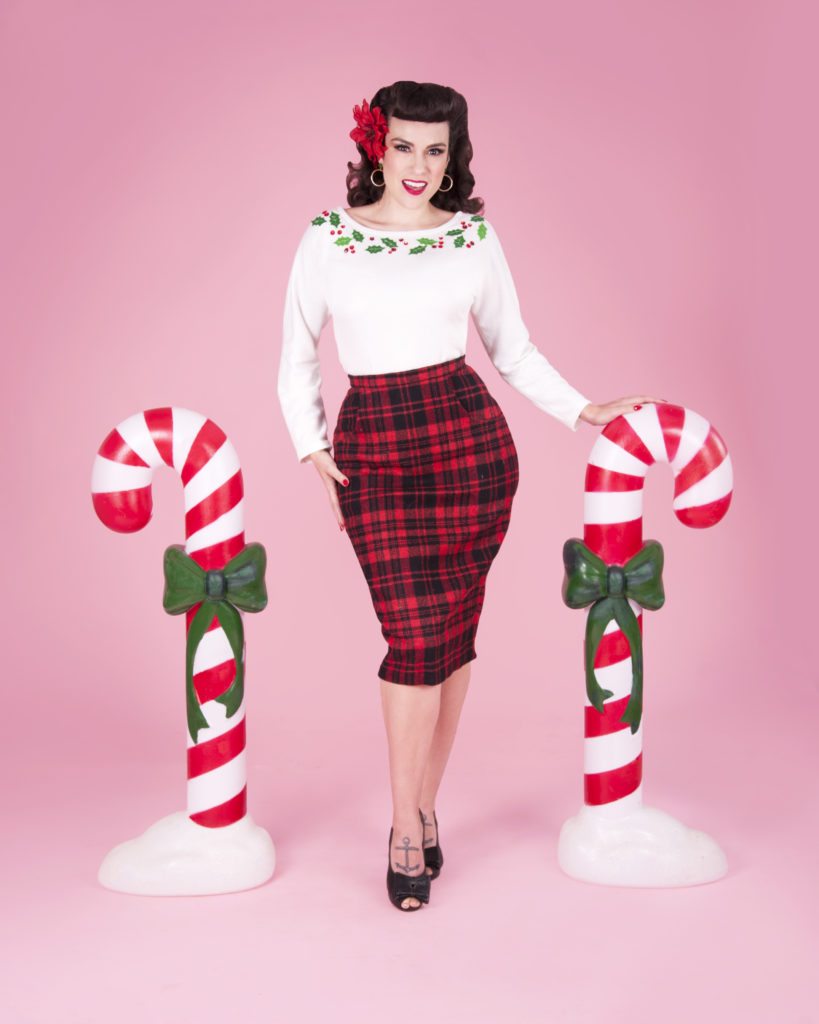 Charm Christmas: Holly Applique Tutorial! – Charm Patterns